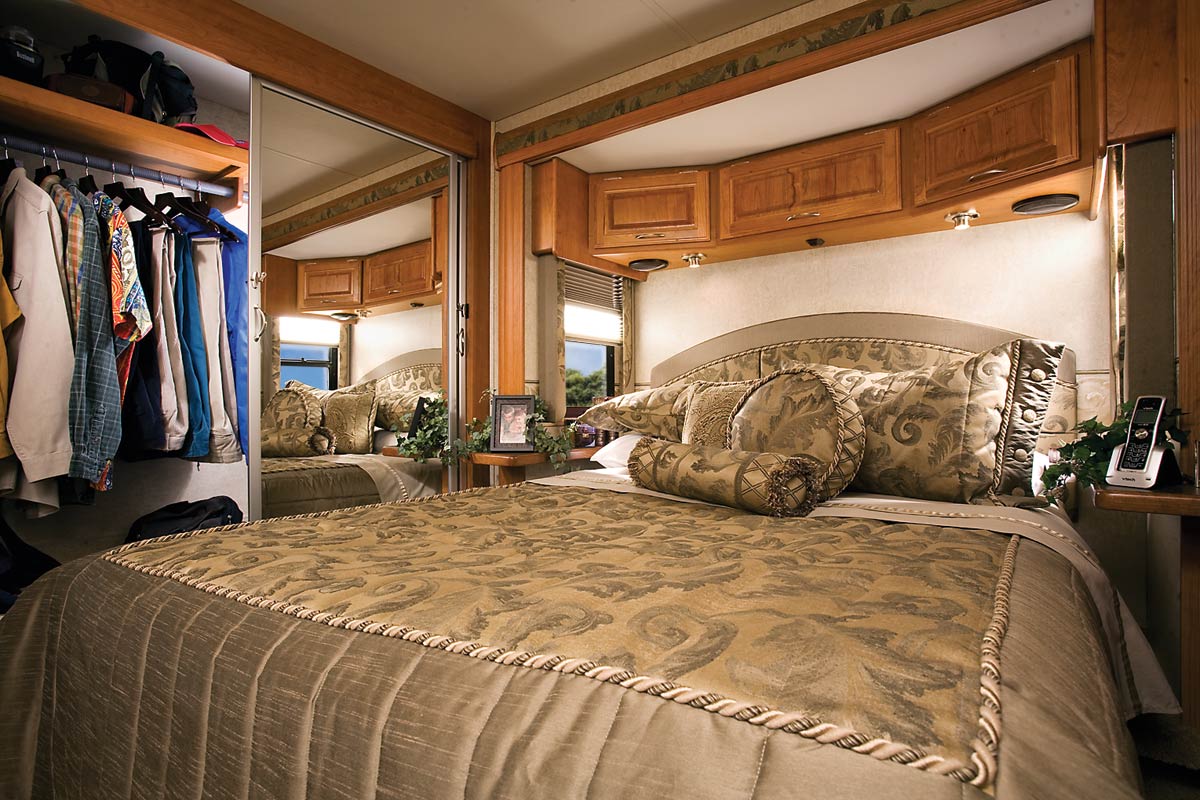 Signature – Triple E RV