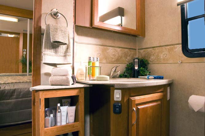 Signature – Triple E RV