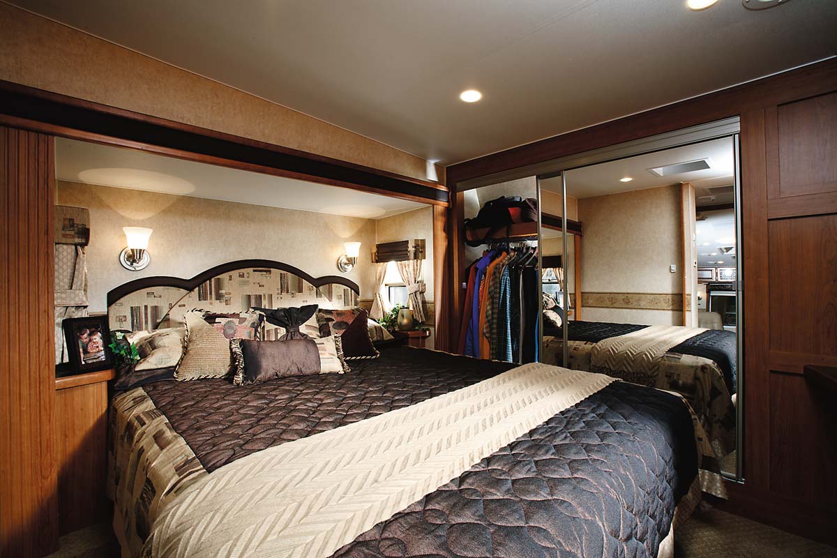 Topaz – Triple E RV